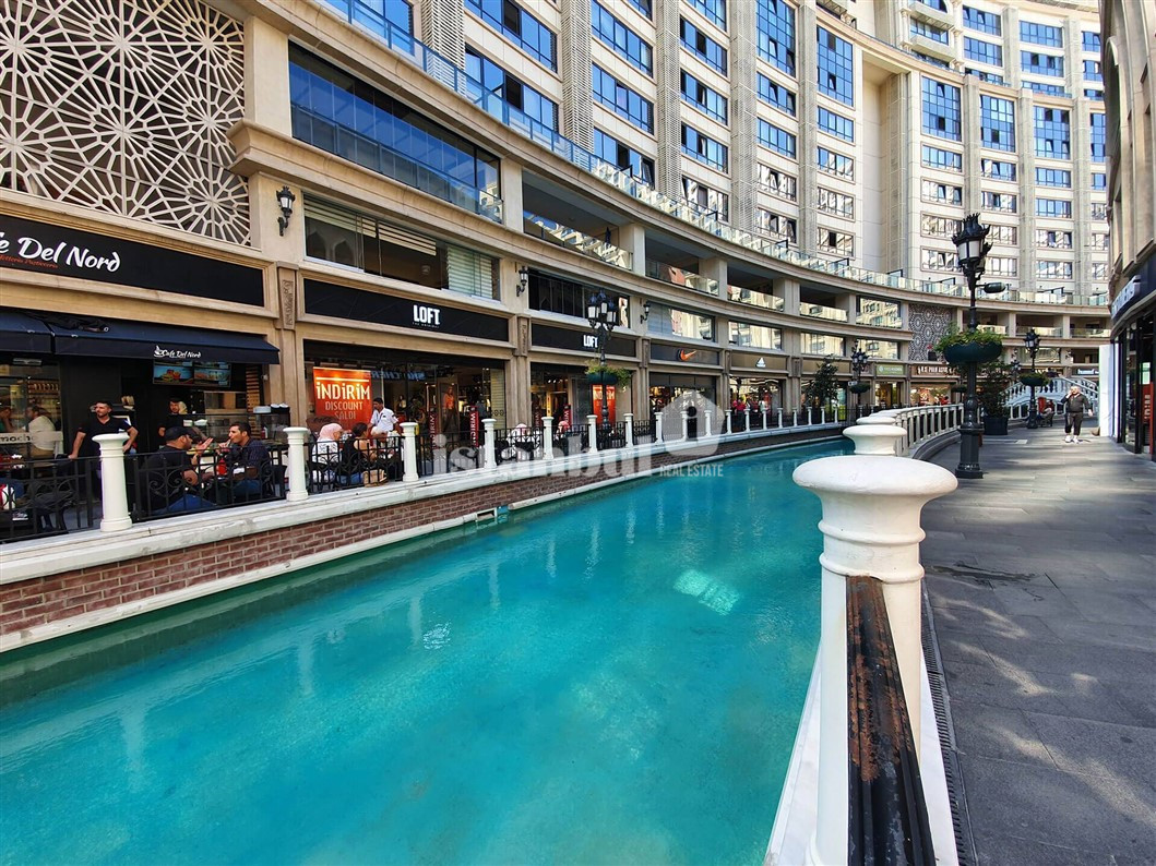 Venezia Mega Outlet Shopping and Leisure in Istanbul
